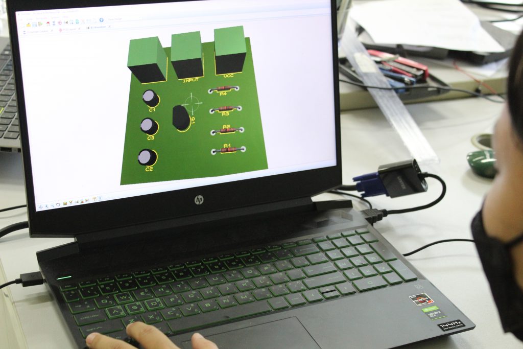 Fundamental Labs - Department of Telecommunications Engineering